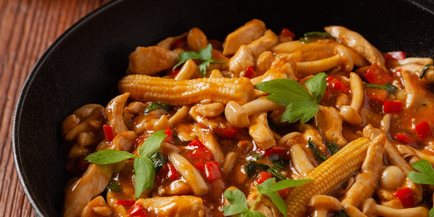 Frango Pad Kee Mao com Shimeji – Funghi Brasil